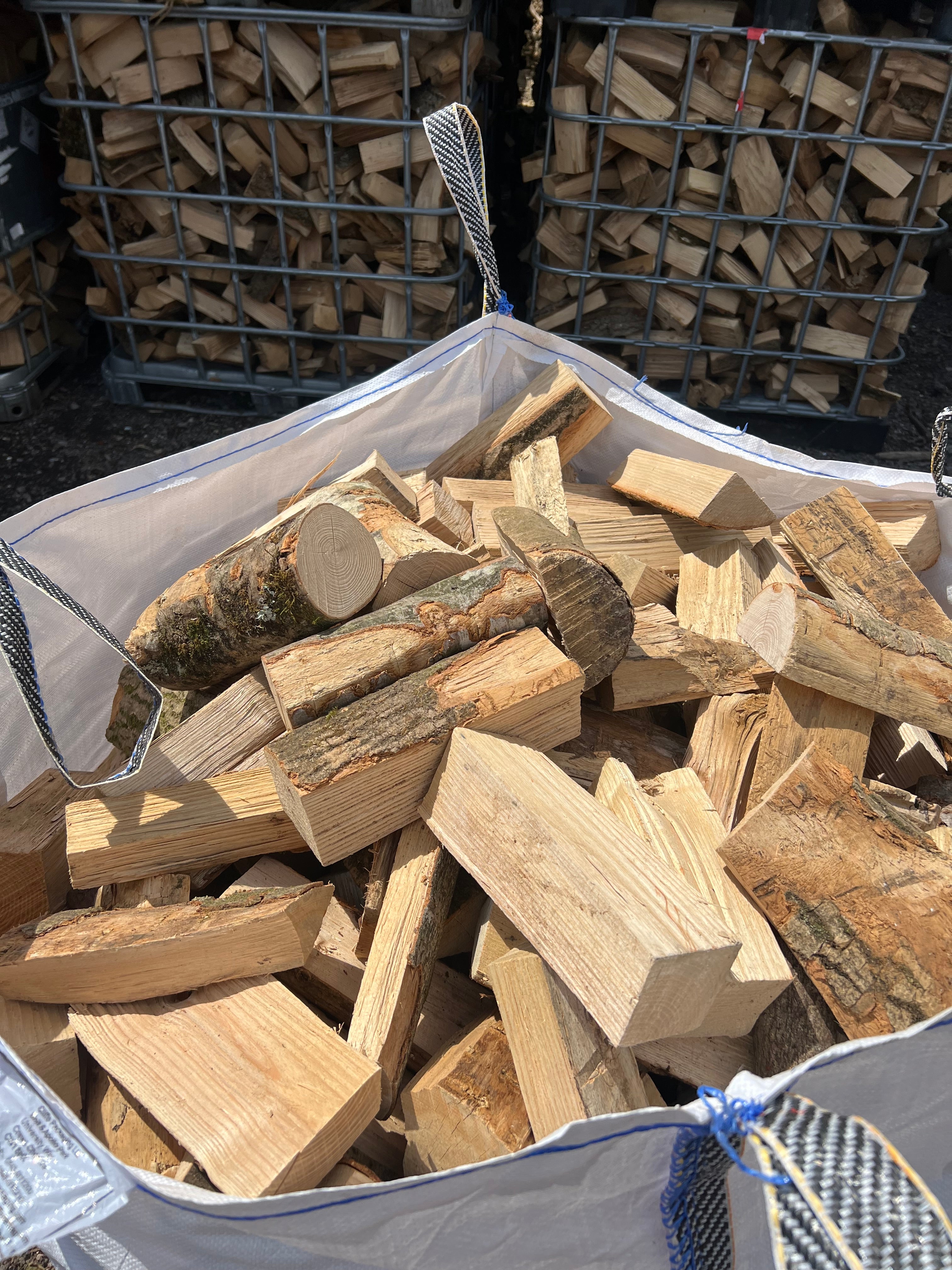Seasoned Firewood Logs – Dried Large Bulk Bag | Hedges Hedges